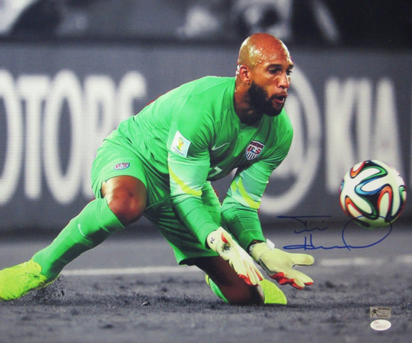 Tim Howard Signed US National Soccer Team 16x20 Photo (JSA & Howard) – GSSM